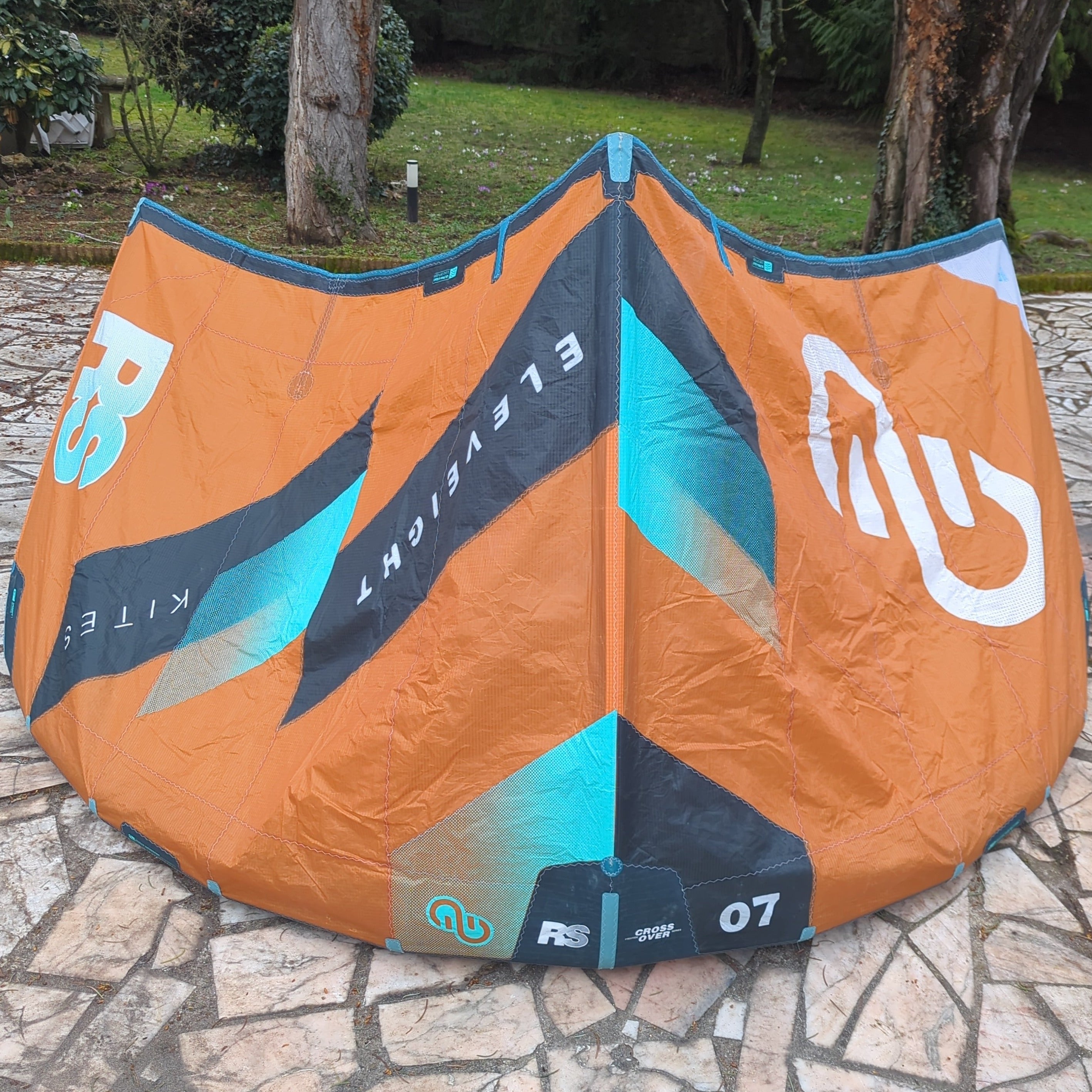 Eleveight RS V7 7m2 2024 Très Bon Etat – The Ridery Kitesurf & Wing