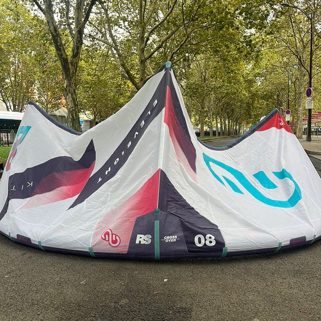 Eleveight RS V7 8m2 2024 Bon Etat Réparé – The Ridery Kitesurf & Wing