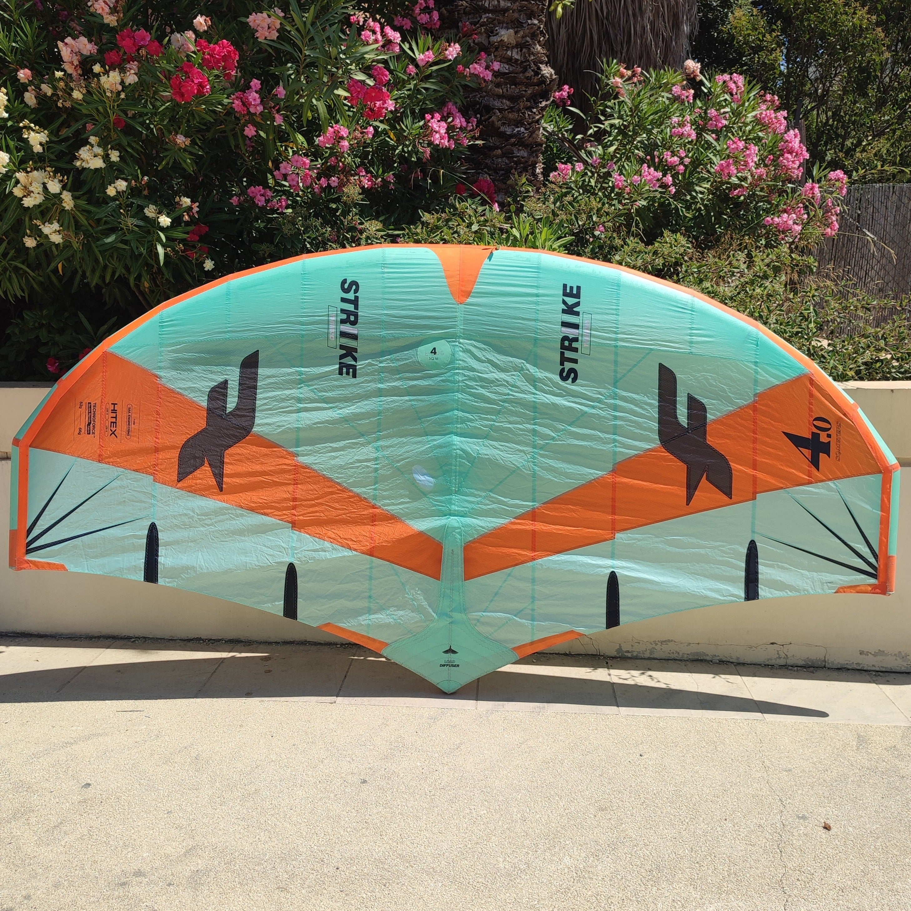 F-One Strike V3 4m2 2023 Très Bon Etat – The Ridery Kitesurf & Wing